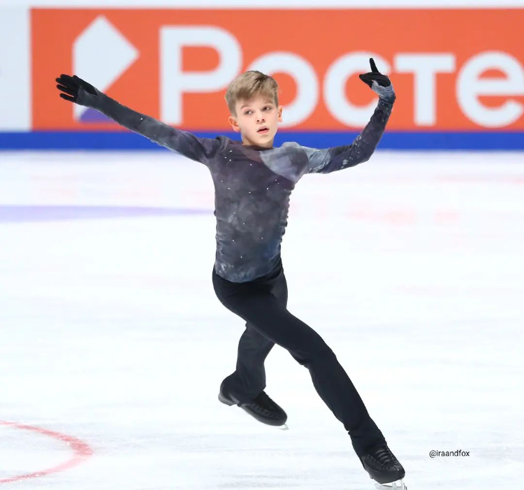 レフ・ラザレフ ｜ Первое Место